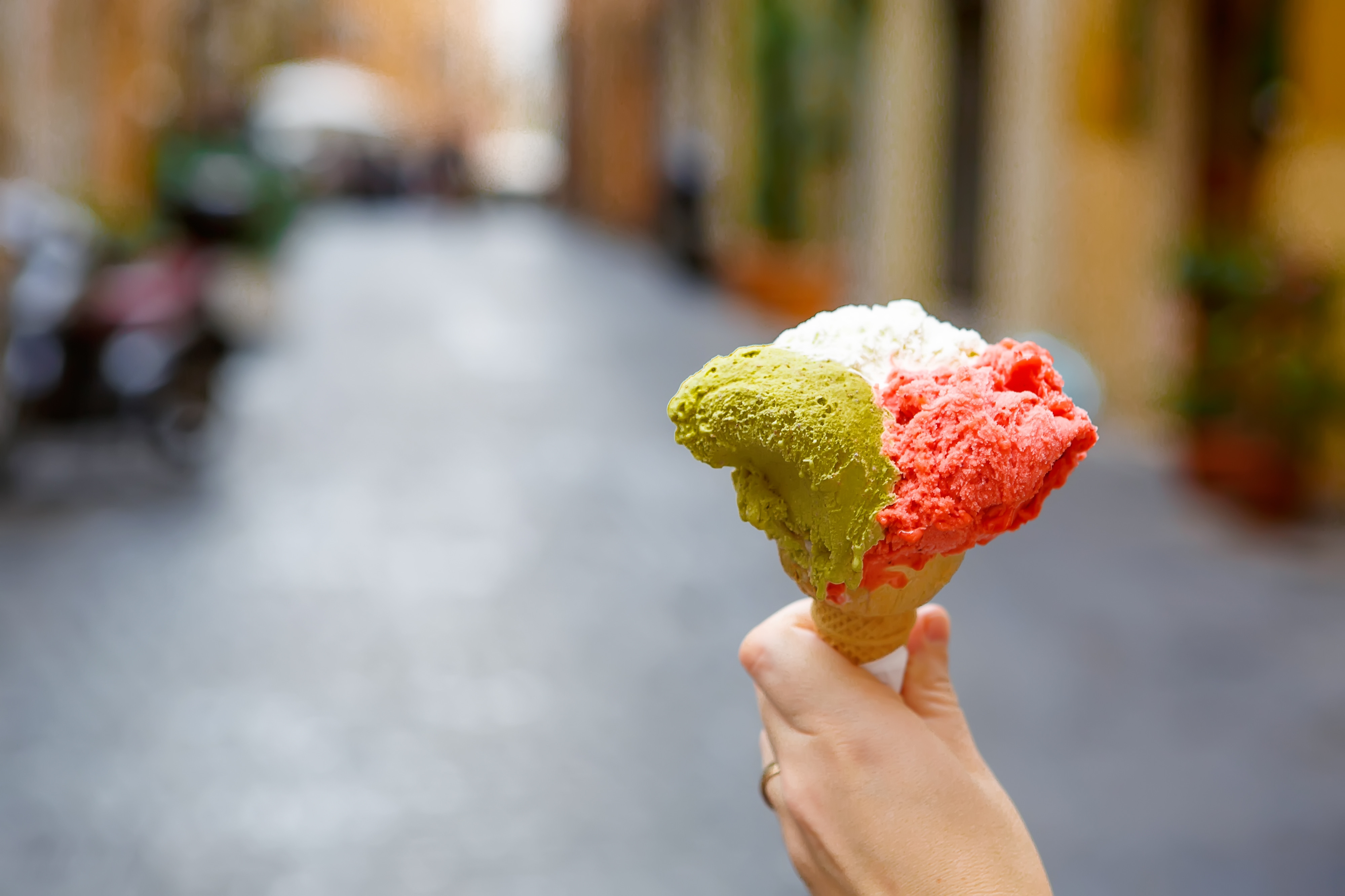 How To Find The Best Ice Cream / Gelato In Italy | MaMaBlip