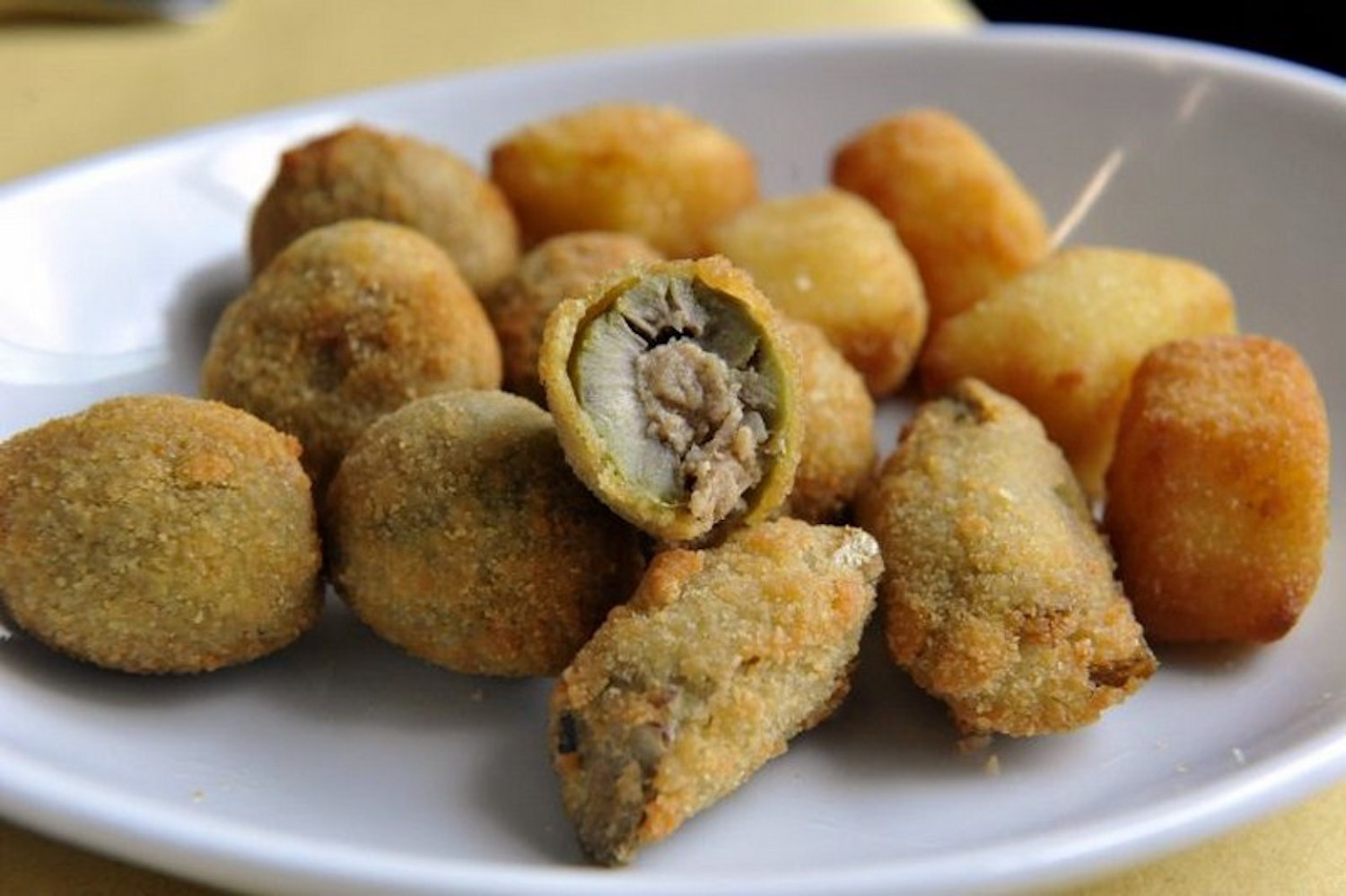 Gourmet Stuffed and Crispy Fried Green Olives – Olive all’Ascolana ...