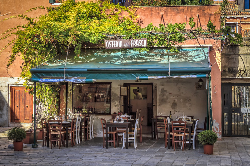 What Sets an Osteria Apart from a Trattoria in Italy? | MaMaBlip