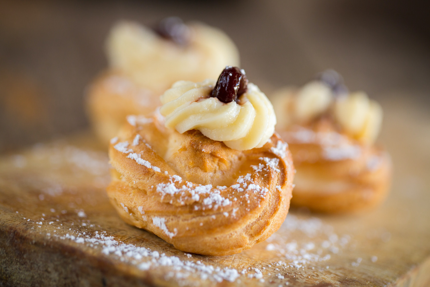 Zeppole: Traditional Neapolitan Carnival Doughnuts | MaMaBlip